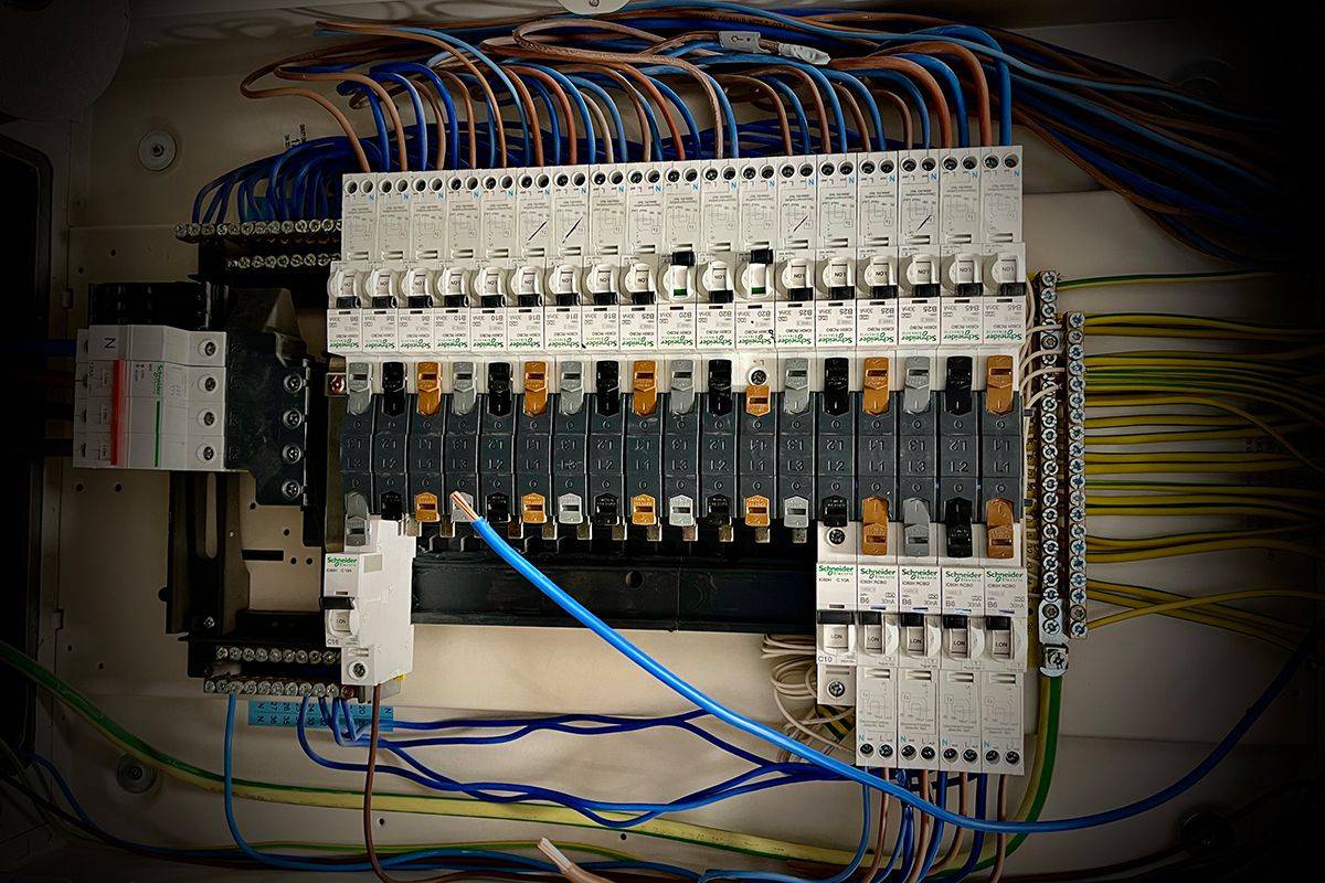 Electrician in Luton - Luton Electrician - City Electrical Services